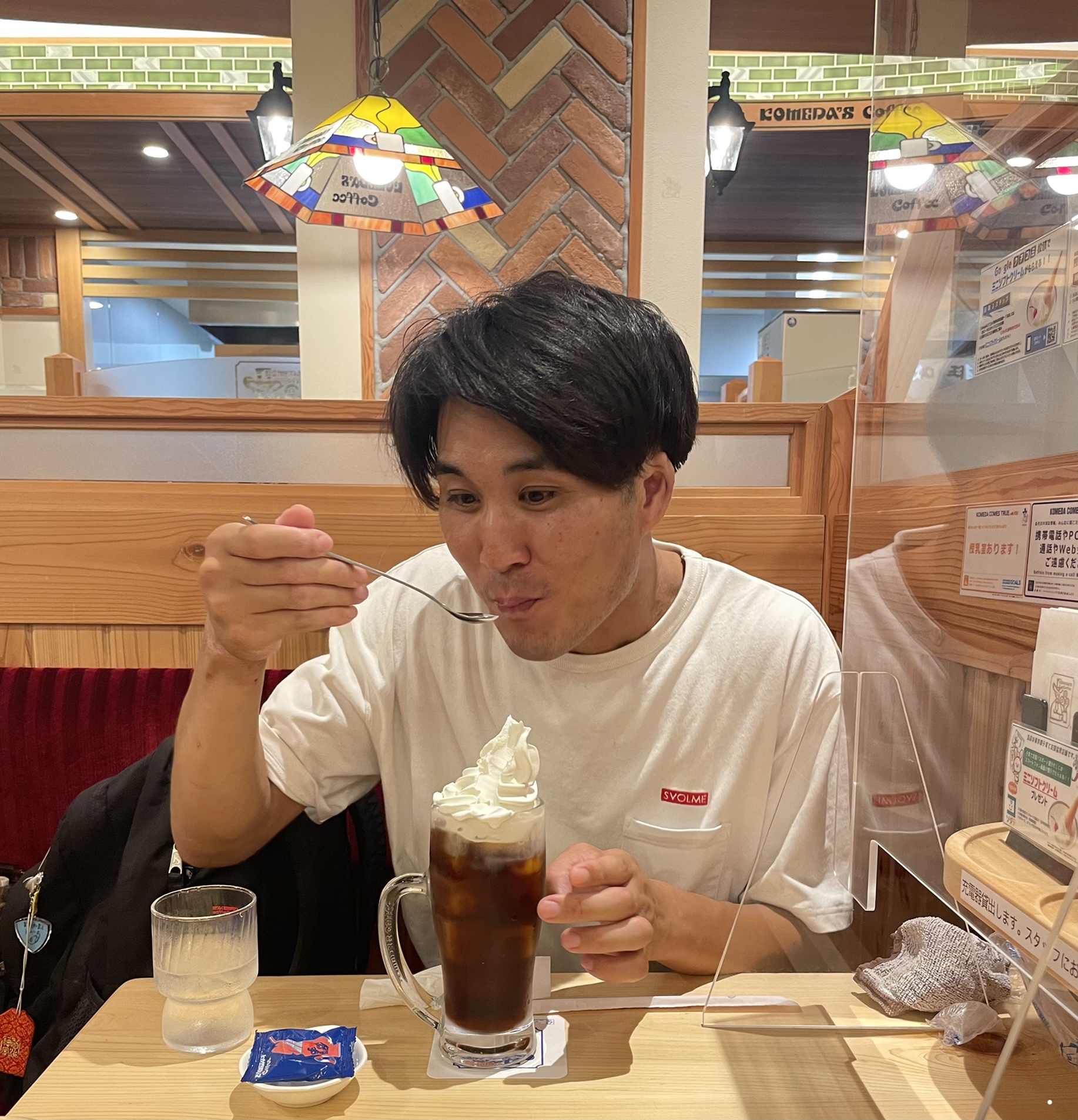 膝小僧お仕置きストしんぺーにインタビュー - 出囃子-DEBAYASHI- | ブレイクを目指す芸人を応援するWEBメディア